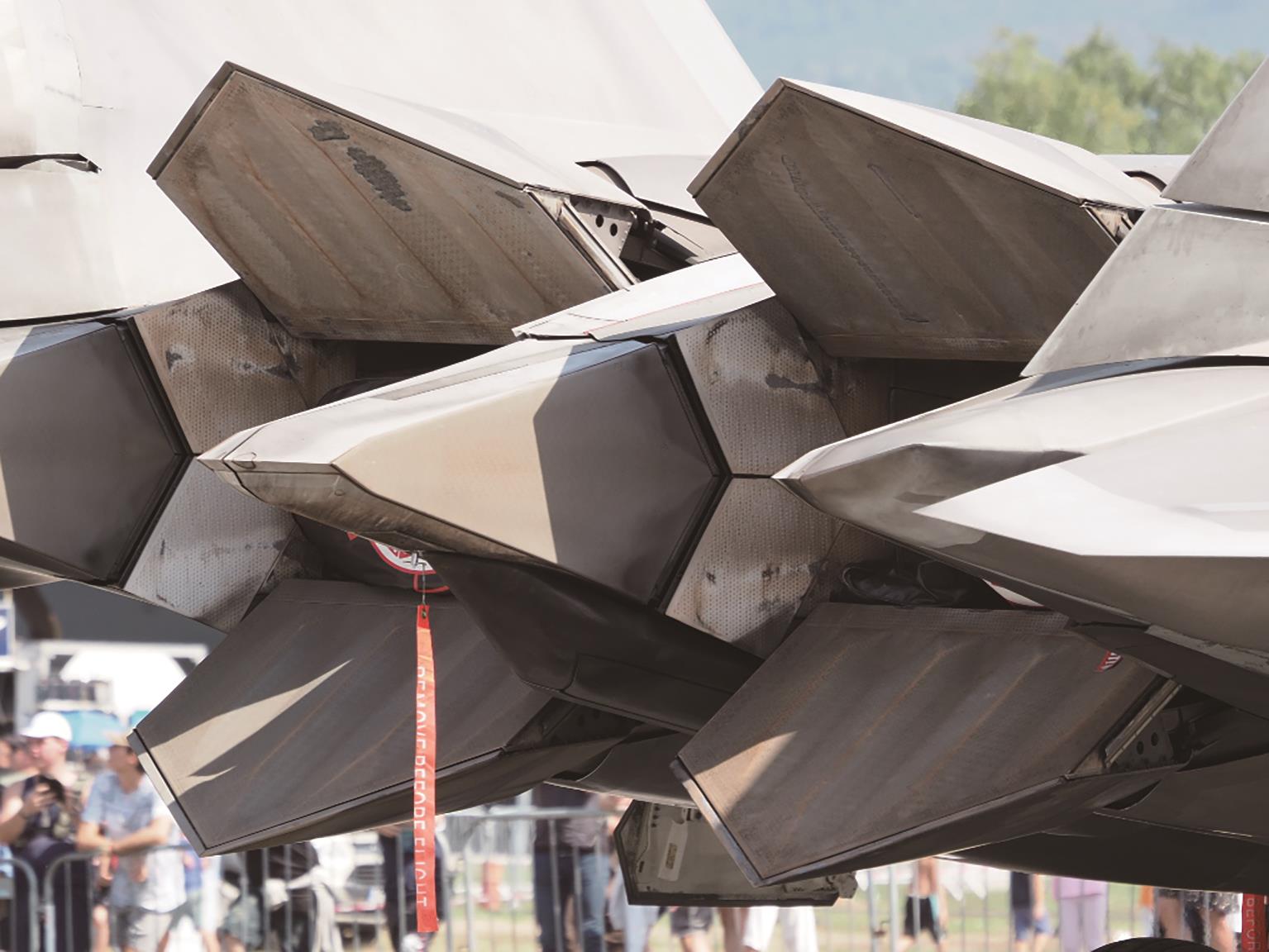 高性能战斗机与发动机协同设计关键技术